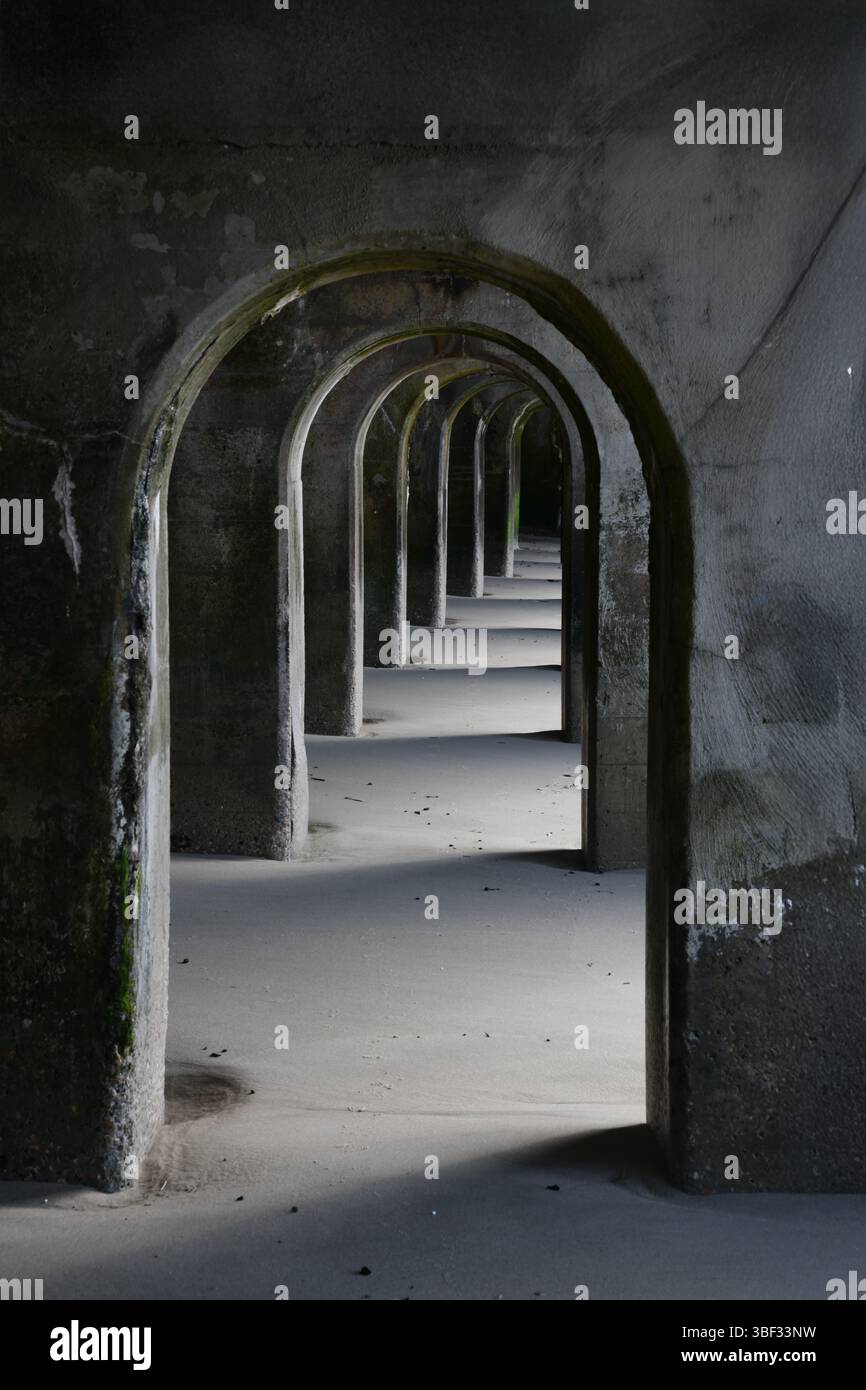 Coronation parade arches hi-res stock photography and images - Alamy