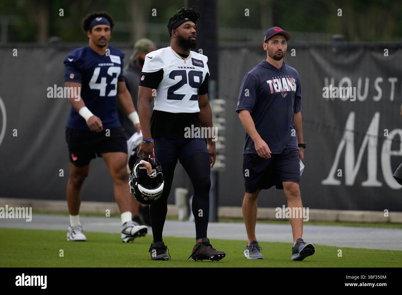 Houston Texans safety M.J. Stewart (29) walks to a practice field ...