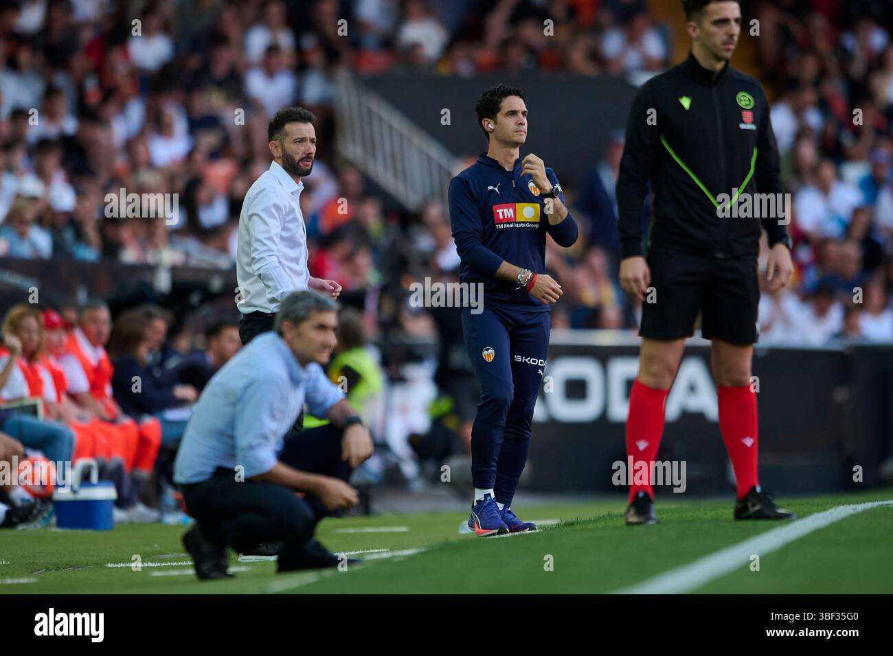 Spanish football manager photo hi-res stock photography and images - Alamy