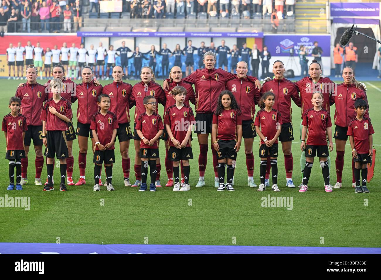 players of Belgium with Feli Delacauw (8) of Belgium, Amber Tysiak (4 ...