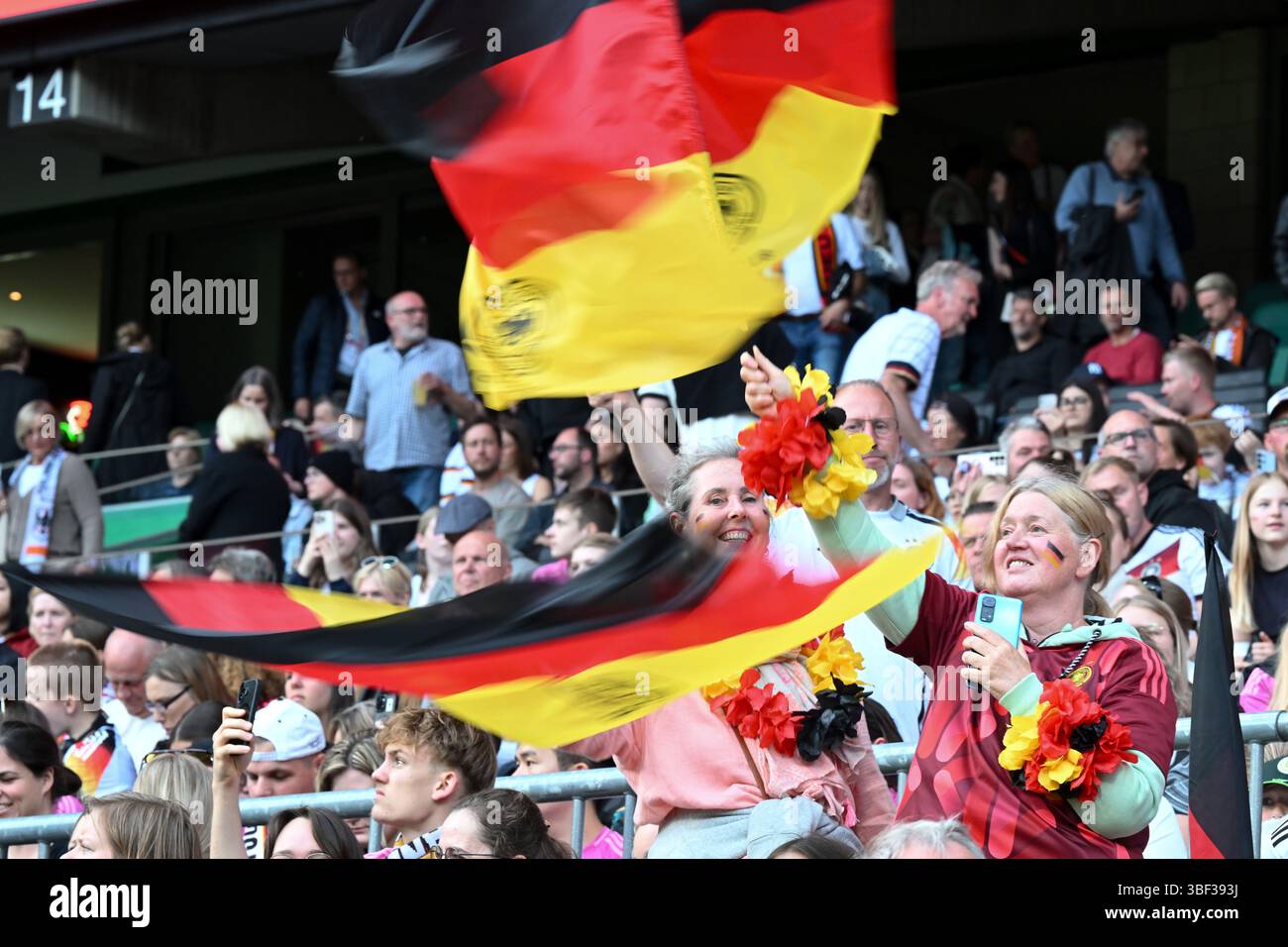 Bremen, Germany. 30th May, 2025. Soccer, Women: Nations League A Women ...