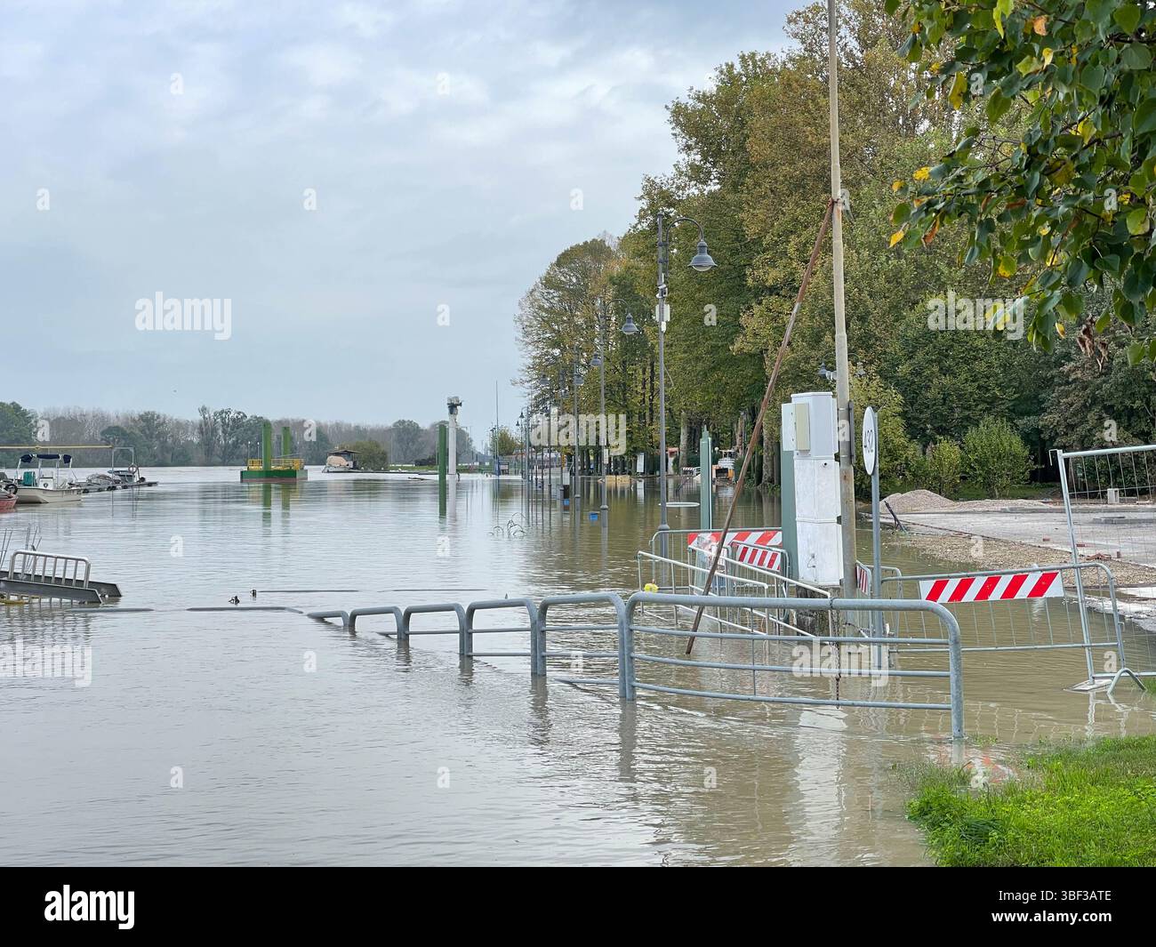 Po river flooding at Boretto, Italiy. High quality 4k footage Stock ...