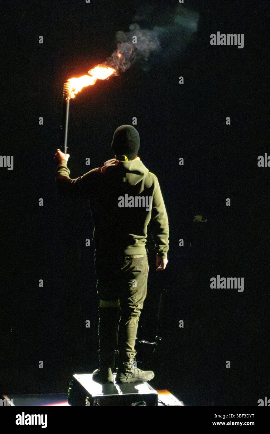 Twenty One Pilots perform on the last night of their sold out The ...