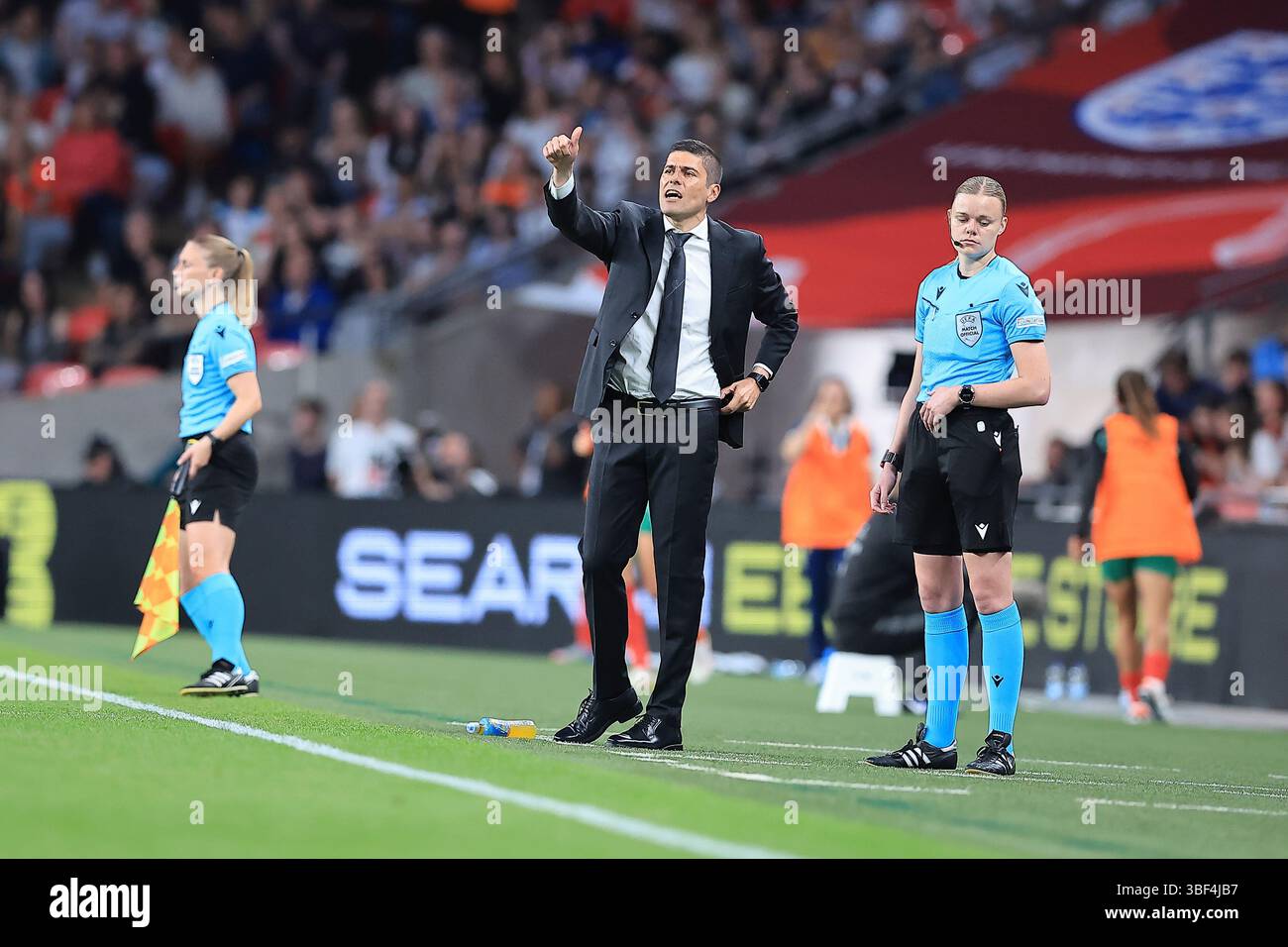 London, UK. 30th May 2025. England v Portugal - UEFA Women’s Nations ...