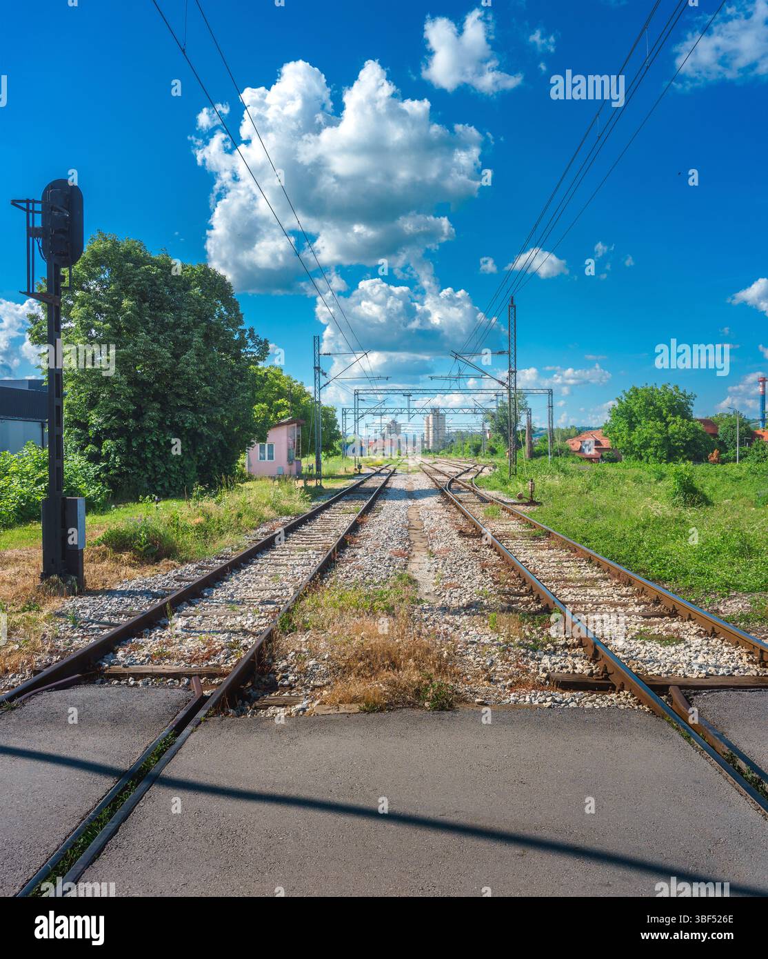 Panoramic view railroad crossing hi-res stock photography and images ...