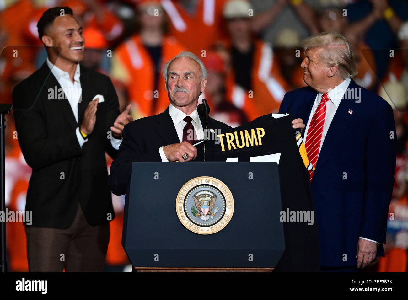 Former Pittsburgh Steelers Rocky Bleier, and Pittsburgh Steelers Miles ...