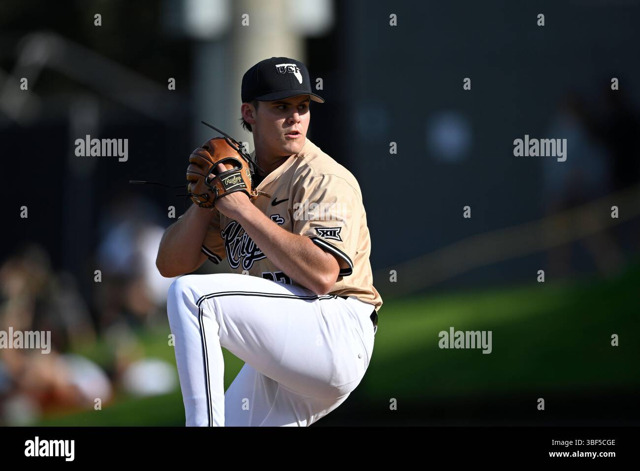 Central Florida pitcher Isaac Williams (37) throws during an NCAA ...