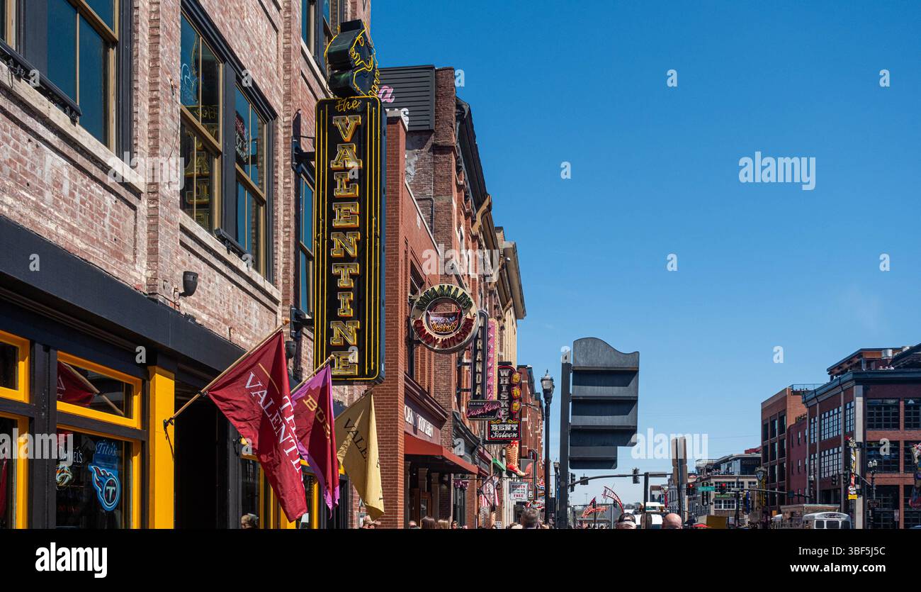 Whiskey row in nashville tennessee hi-res stock photography and images ...