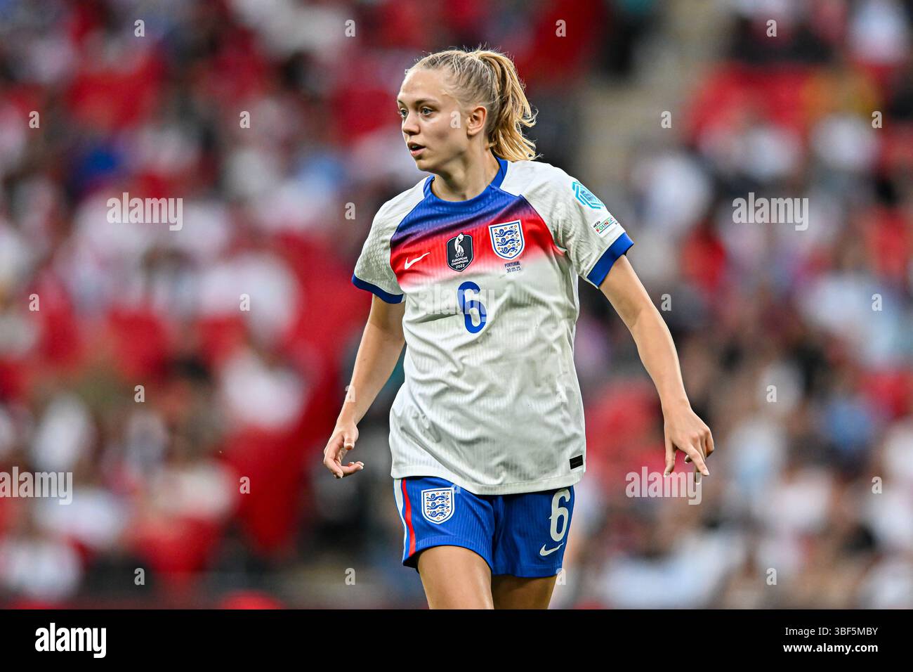 Esme Morgan (6 England) in action during the UEFA Women's Nations ...