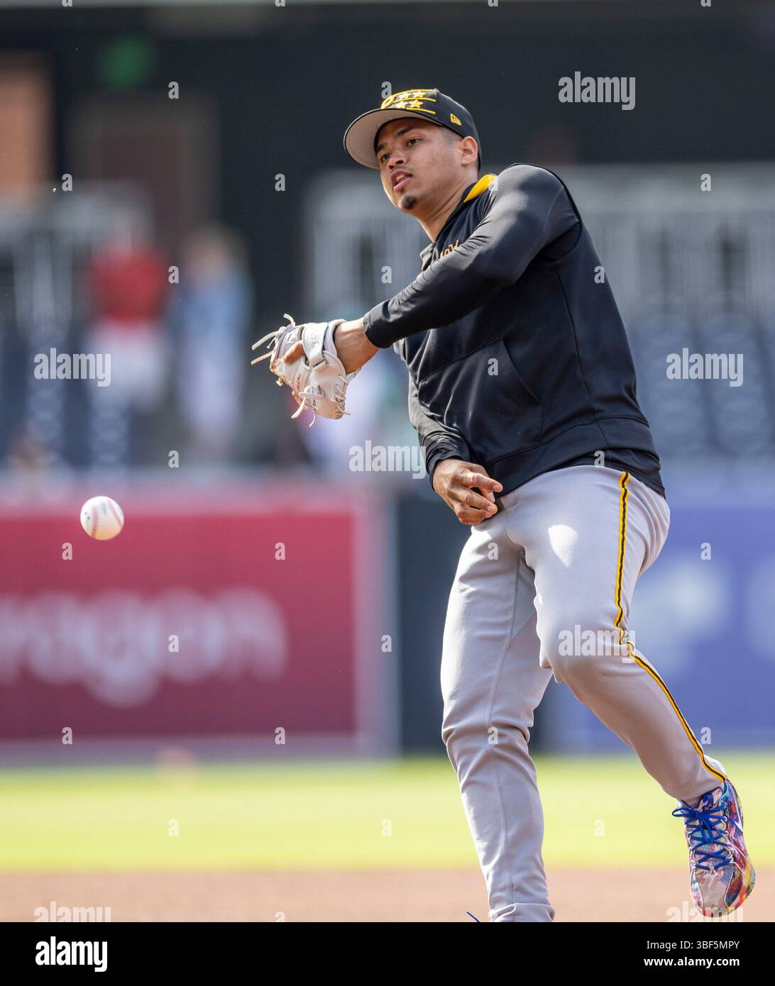 Pittsburgh Pirates' Endy Rodríguez fields during batting practice ...