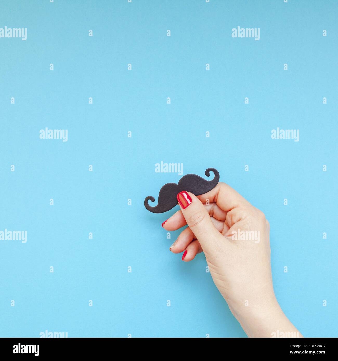 Creative square flatlay top view retro black paper photo booth props ...