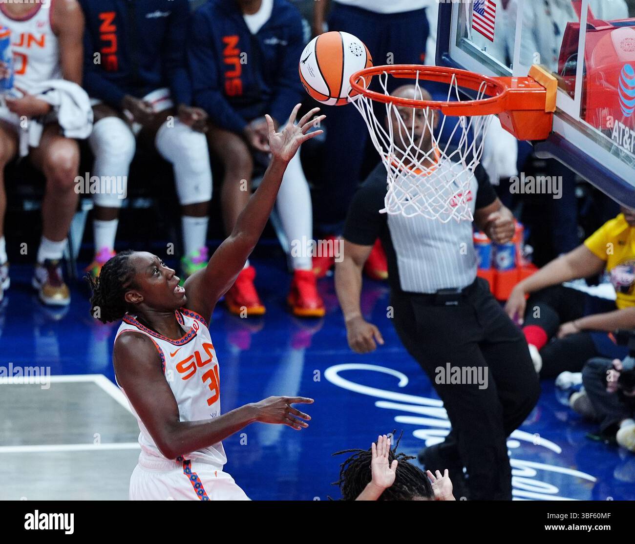 INDIANAPOLIS, IN - MAY 30: Connecticut Sun center Tina Charles (31 ...