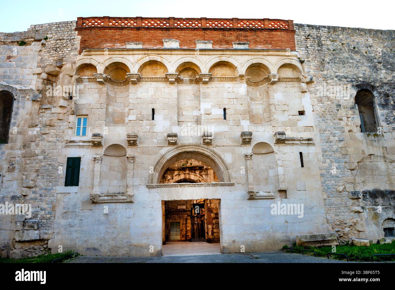 Porta romae hi-res stock photography and images - Alamy