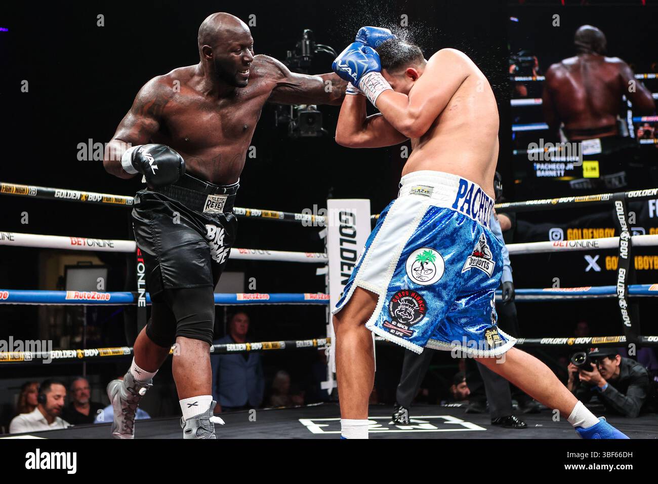 May 30, 2025: (L-R) Heavyweight Calvin Barnett punches Federico Pacheco ...
