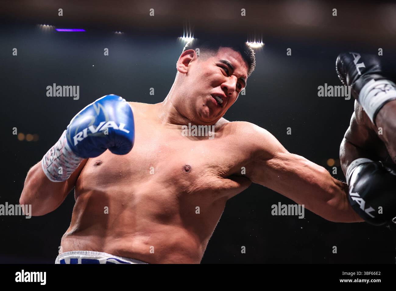 May 30, 2025: (L-R) Heavyweight Federico Pacheco Jr. punches Calvin Barnett during their fight ...