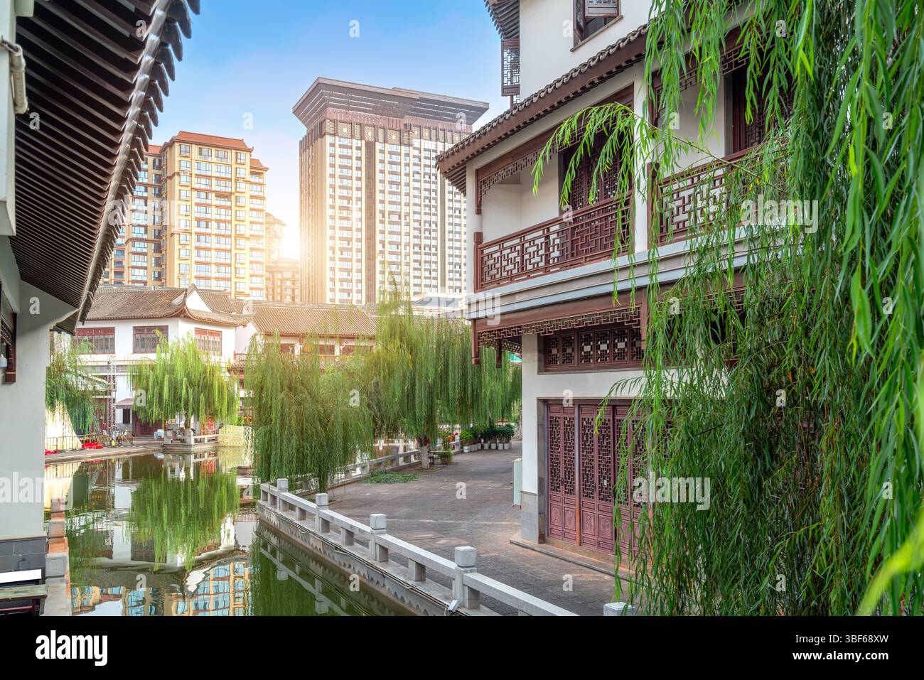 Jiangnan-style historic buildings in the Red River water village of ...