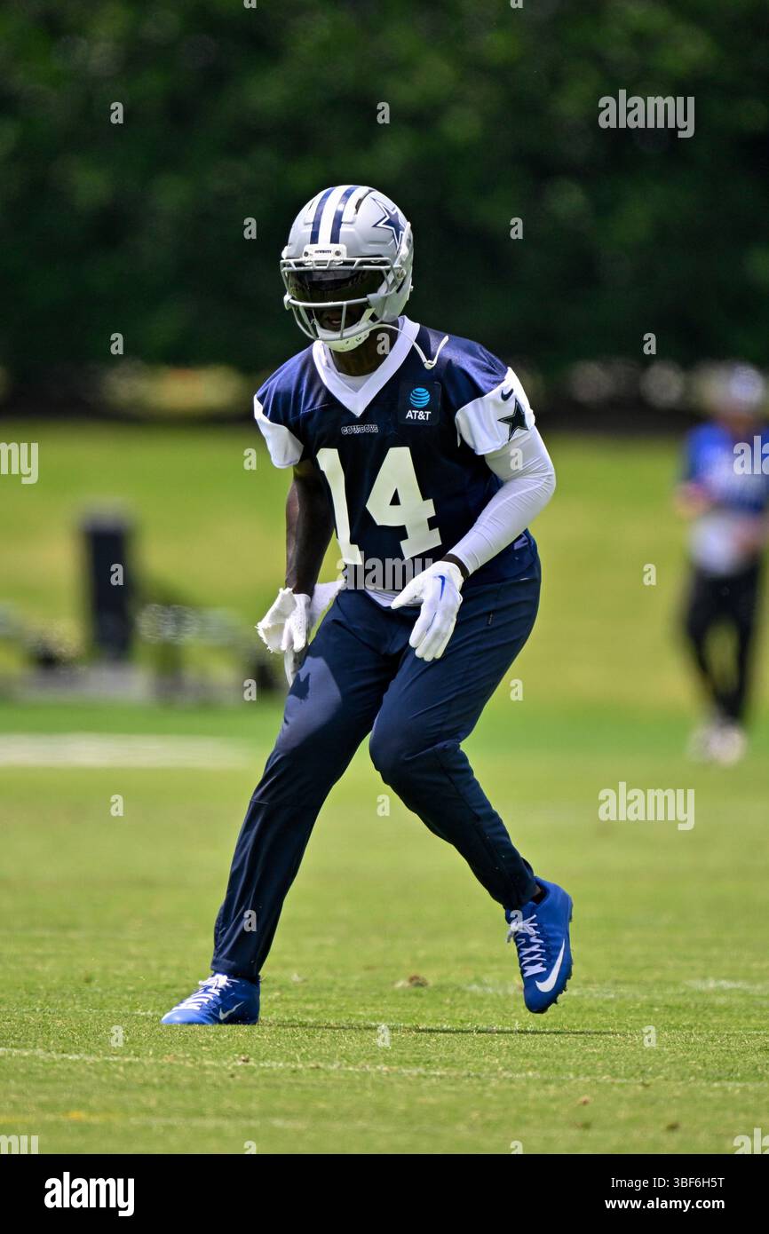 Dallas Cowboys safety Markquese Bell runs on the field during NFL ...