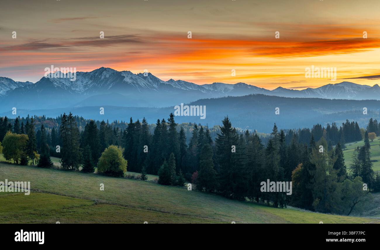 Beautiful dawn in tatra hi-res stock photography and images - Alamy
