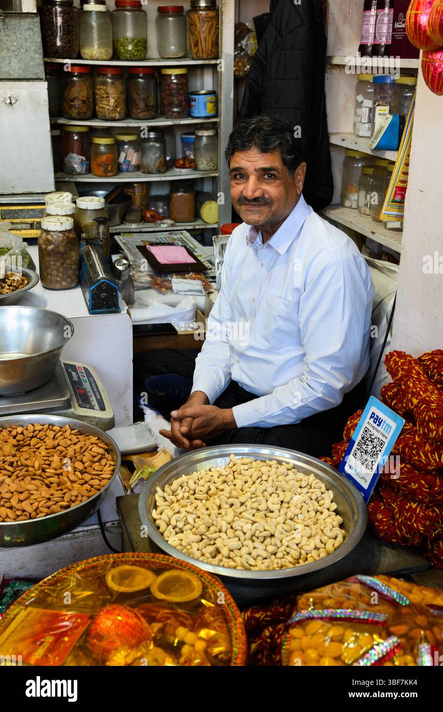Jaipur, Rajasthan, India - February 17 2025: Indian Vendor Selling ...