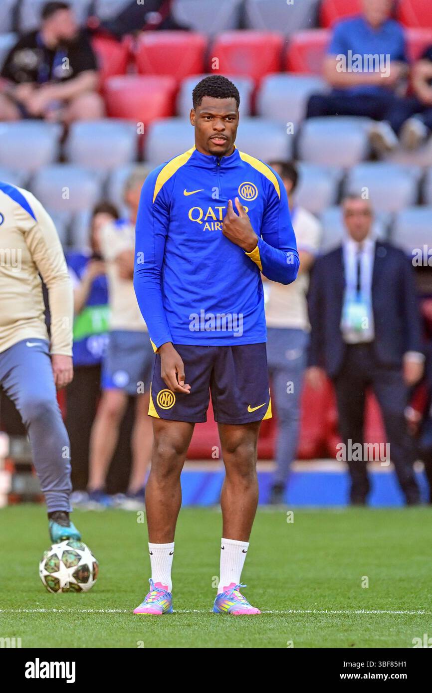Munich, Germany. 30th May, 2025. Denzel Dumfries of Inter seen during ...