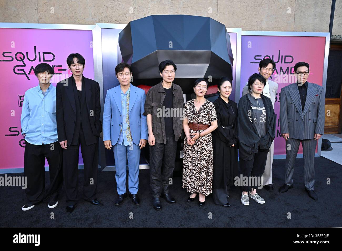 Kim Ji-yong, Park Sung-hoon, Lee Byung-hun, Hwang Dong-hyuk, Kang Ae ...