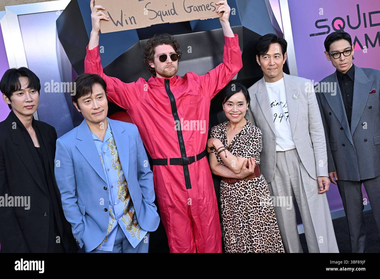 Park Sung-hoon, Lee Byung-hun, Seth Phillips aka Dude With Sign, Kang ...
