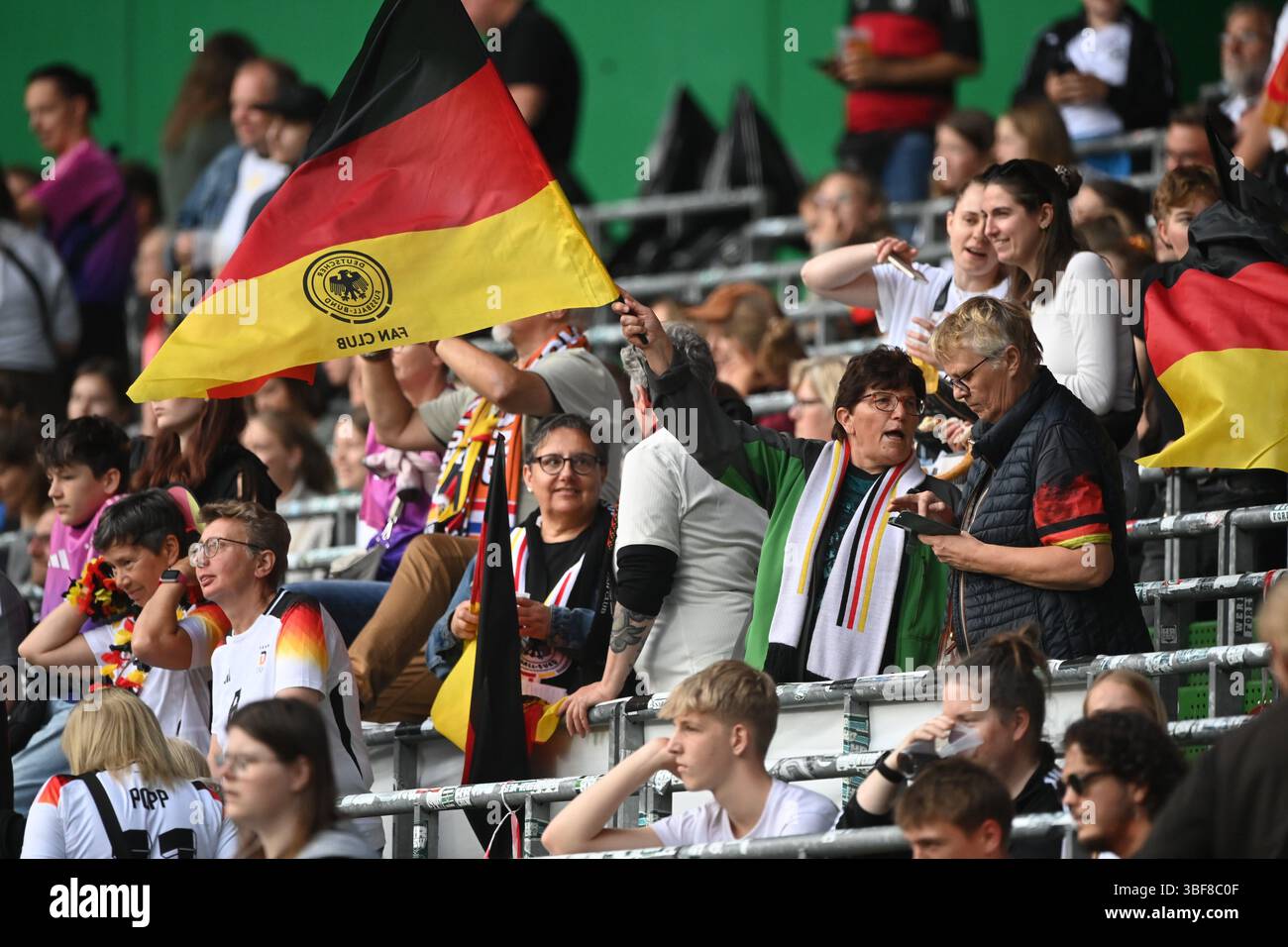 Germany fans, feature, symbolic photo, border motif, flags, UEFA Women ...
