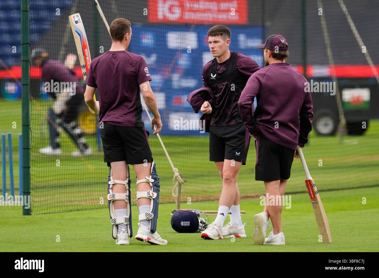 (L-R) England’s Harry Brook, Matthew Potts and head coach Brendon ...