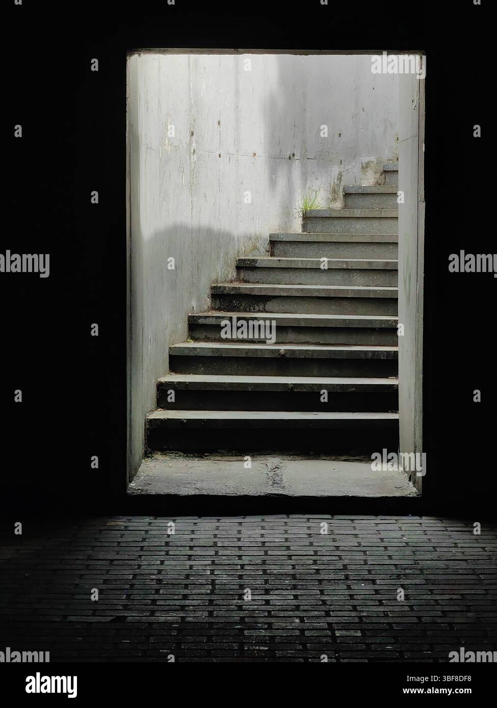 Perspective view ascending path hi-res stock photography and images - Alamy