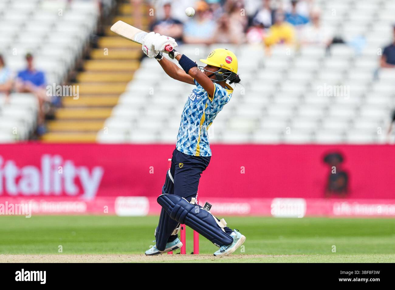 Birmingham, UK. 31st May, 2025. #8, Davina Perrin of Warwickshire in ...