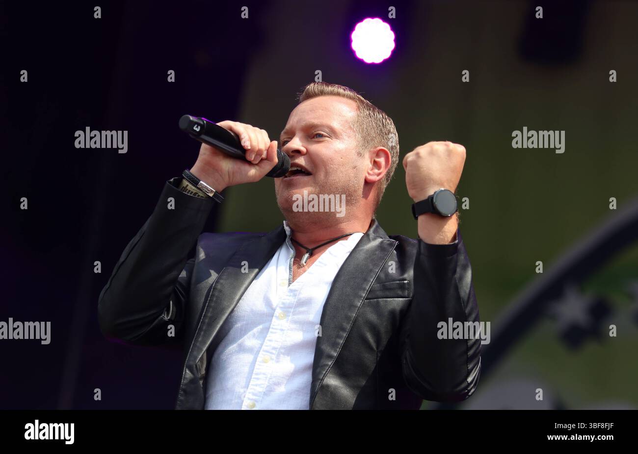 Schlagersänger Frank Lukas Auftritt beim SchlagerOlymp am 31.05.2025 in ...