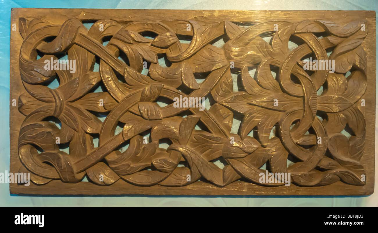 Wooden carved furniture hi-res stock photography and images - Alamy