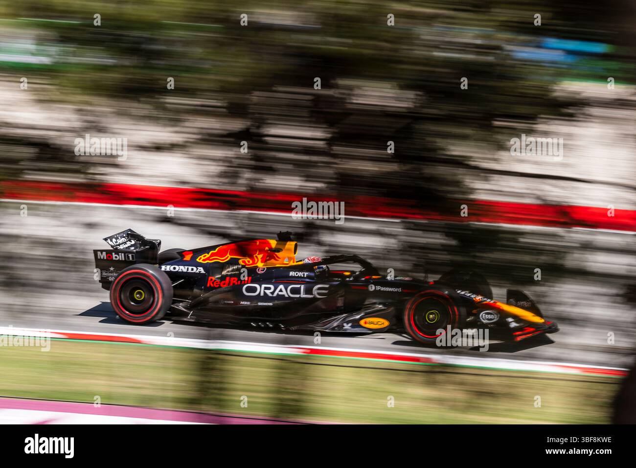 01 VERSTAPPEN Max (nld), Red Bull Racing RB21, action during the ...