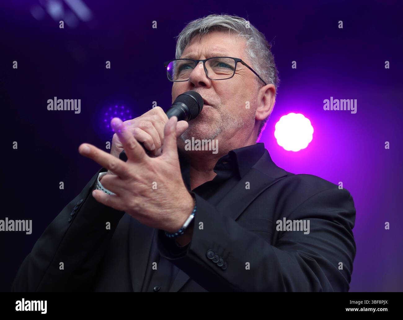 Schlagersänger Christian Lais Auftritt beim SchlagerOlymp am 31.05.2025 ...