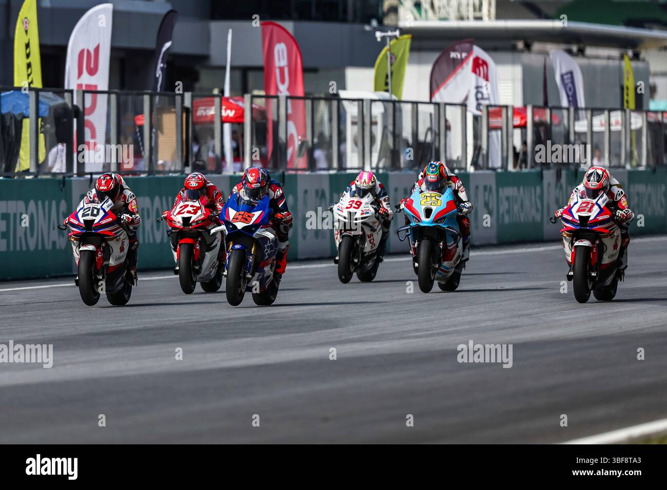 SEPANG, SGR - MAY 31: General view of the start of ASB1000 Race 1 of ...