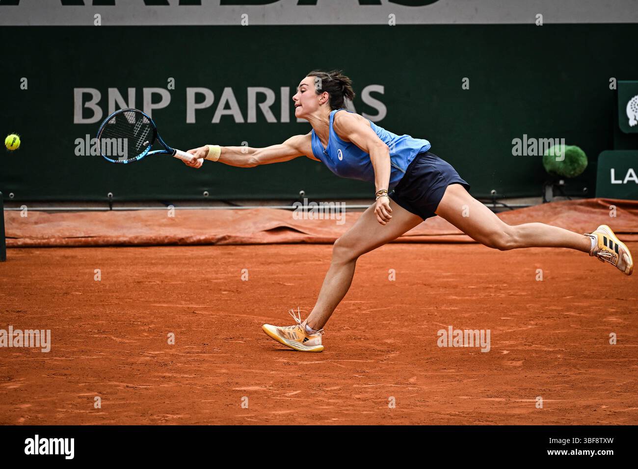 Lois BOISSON of France during the seventh day of the Roland-Garros 2025 ...