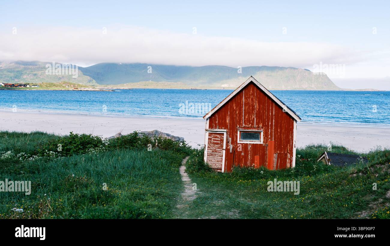 Rustic beach hut stands hi-res stock photography and images - Alamy