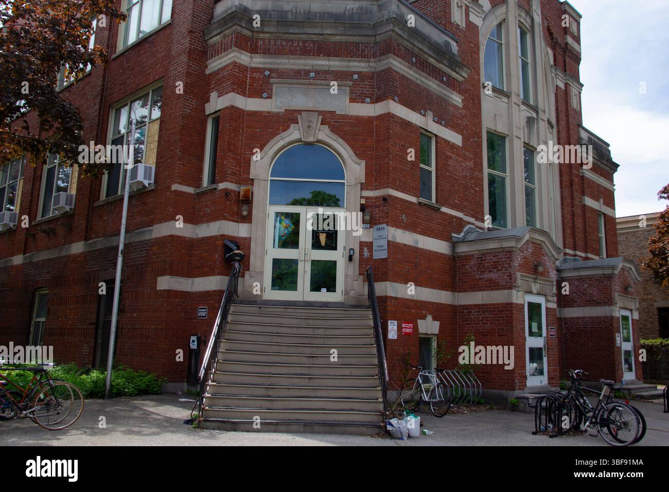 Old school building in Montreal Stock Photo - Alamy