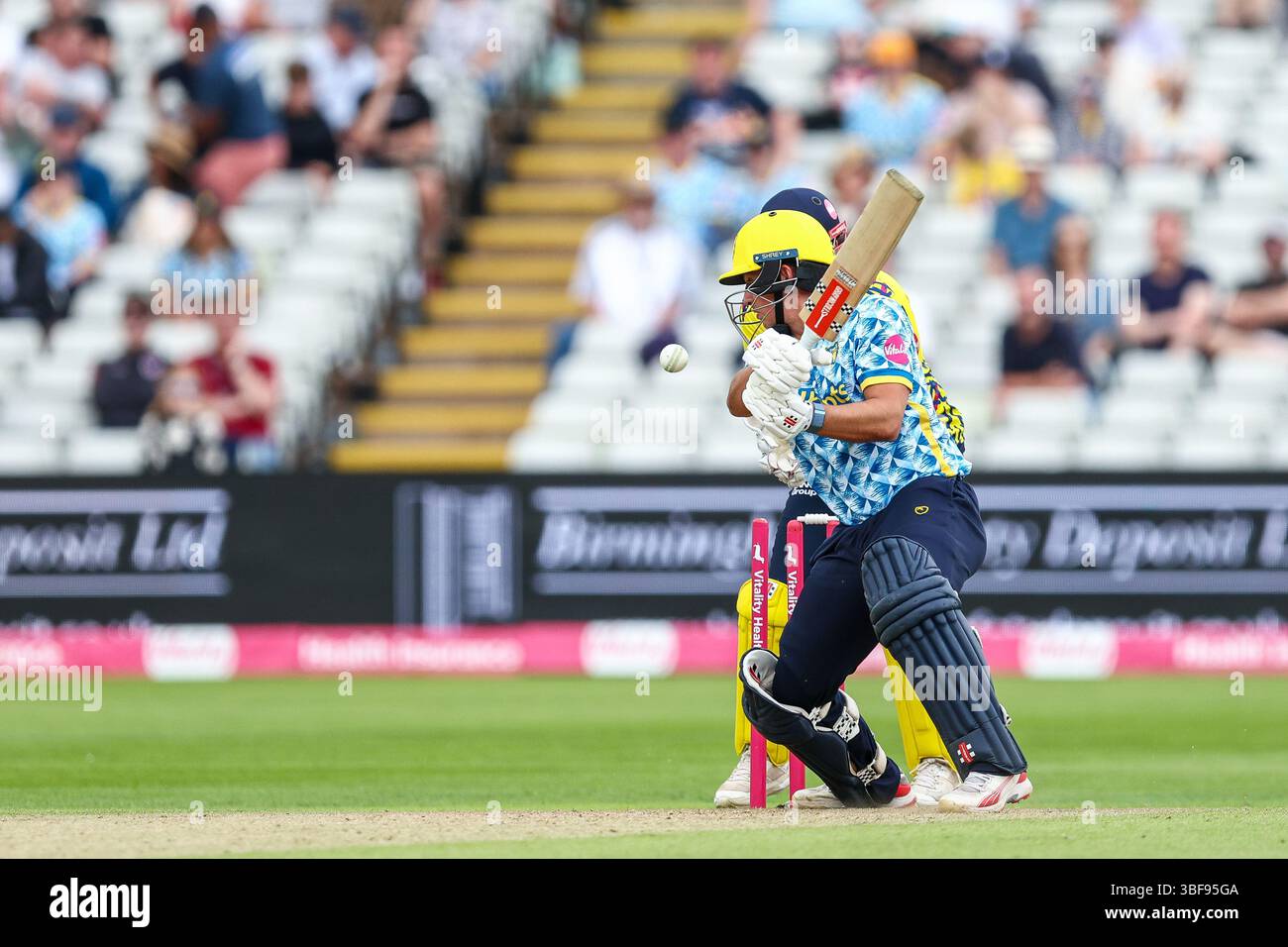 Birmingham, UK. 31st May, 2025. #11, Kai Smith of Warwickshire is ...