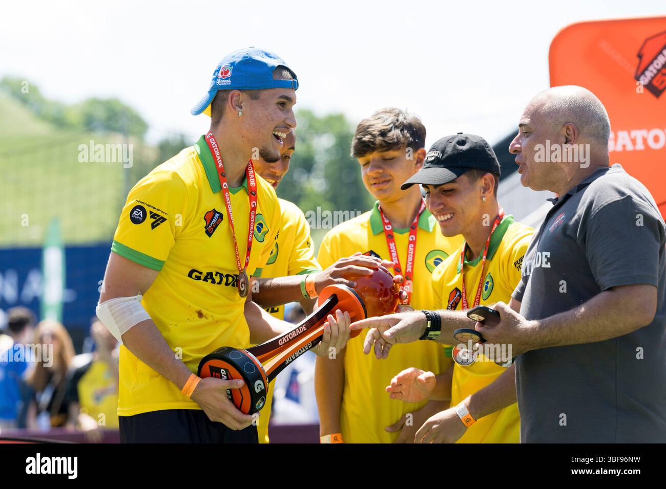 IMAGE DISTRIBUTED FOR GATORADE - Trophy Presentations with the winning ...