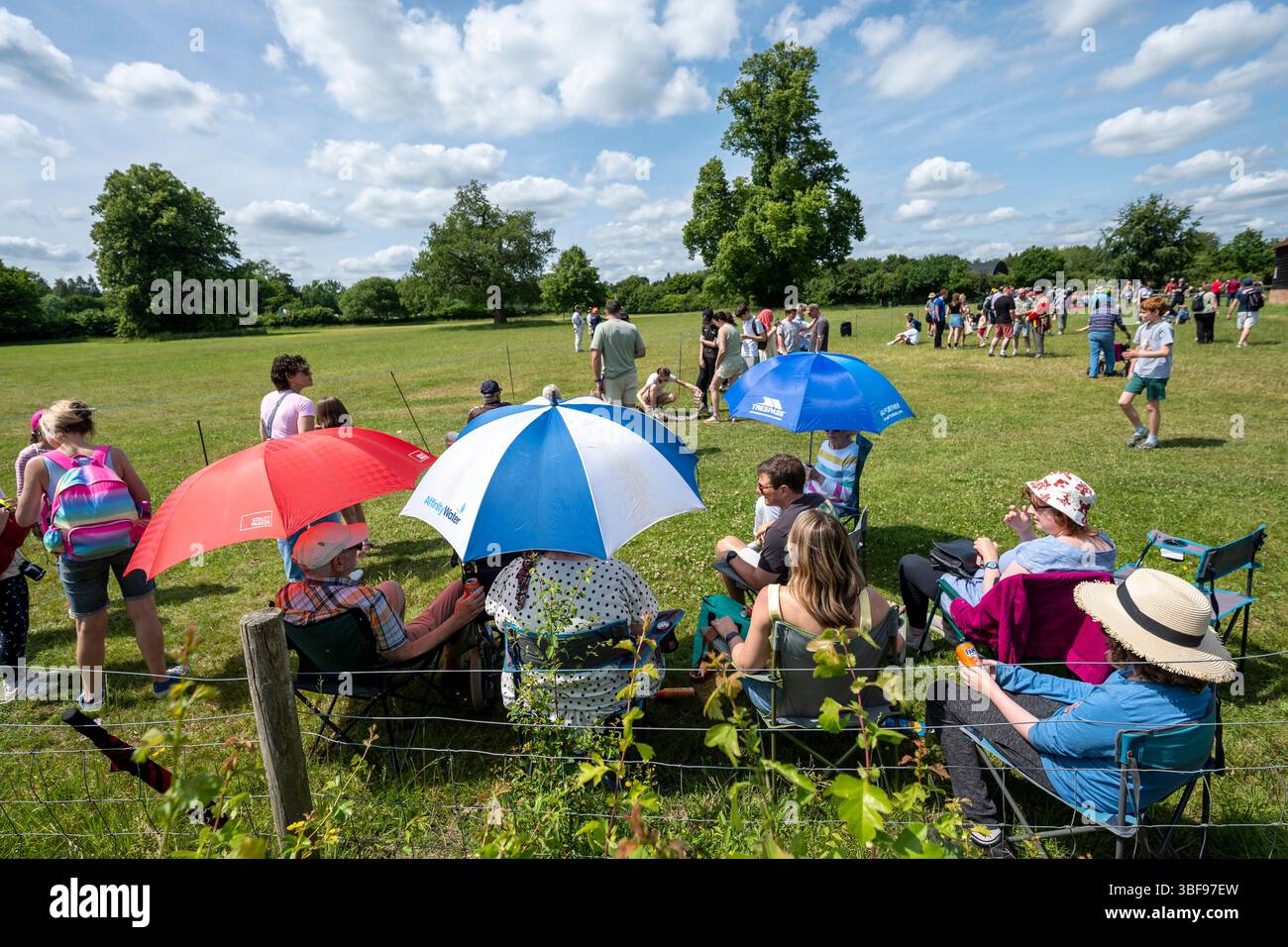 Chalfont, UK. 31 May 2025. UK Weather - Members of the public attend ...