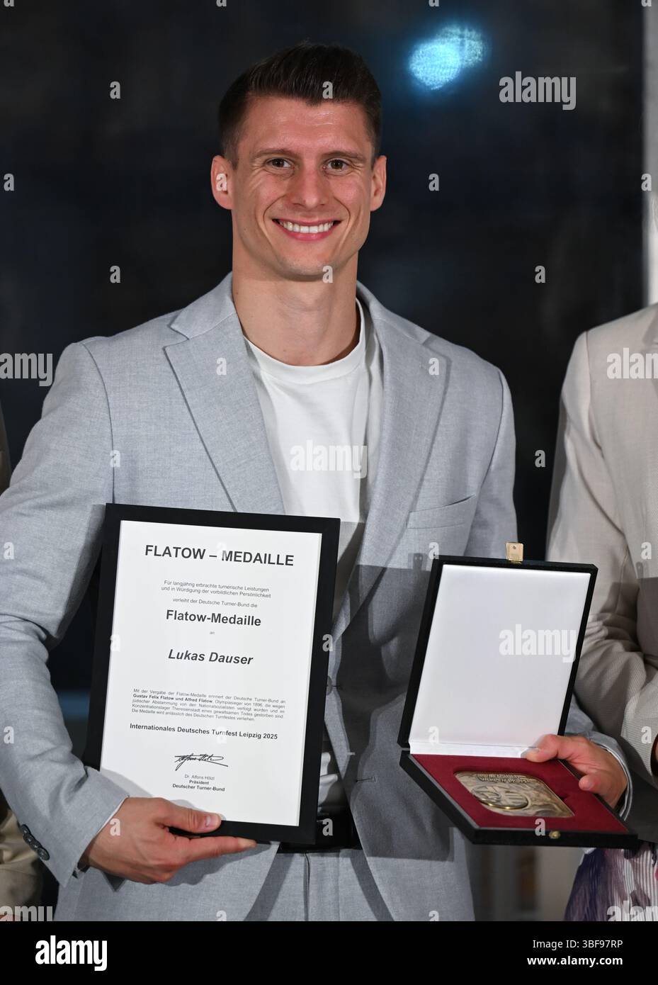 Leipzig, Germany. 31st May, 2025. World champion on parallel bars Lukas ...
