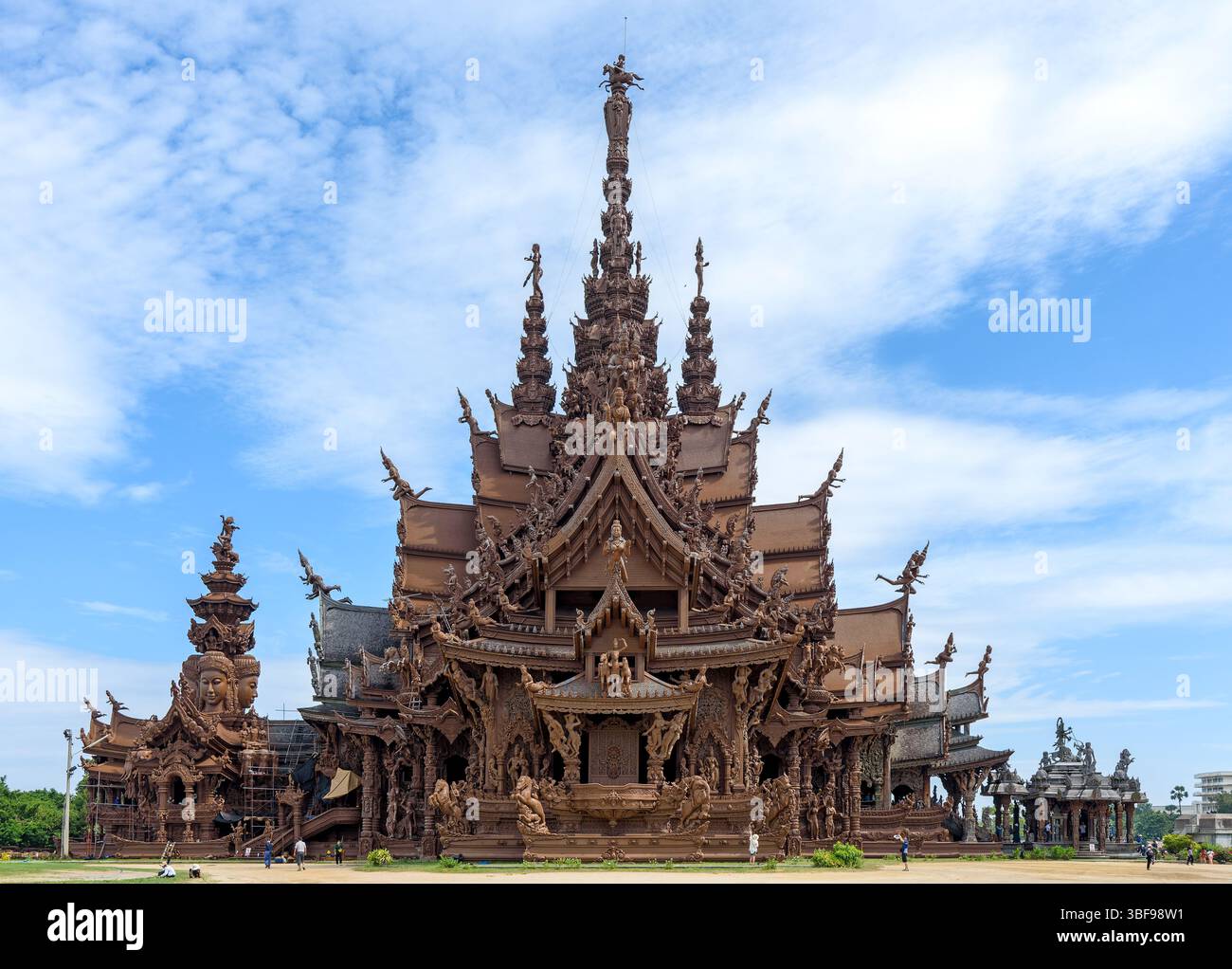 Theteak-built Sanctuary of Truth, Pattaya, Thailand. ?The Sanctuary of ...
