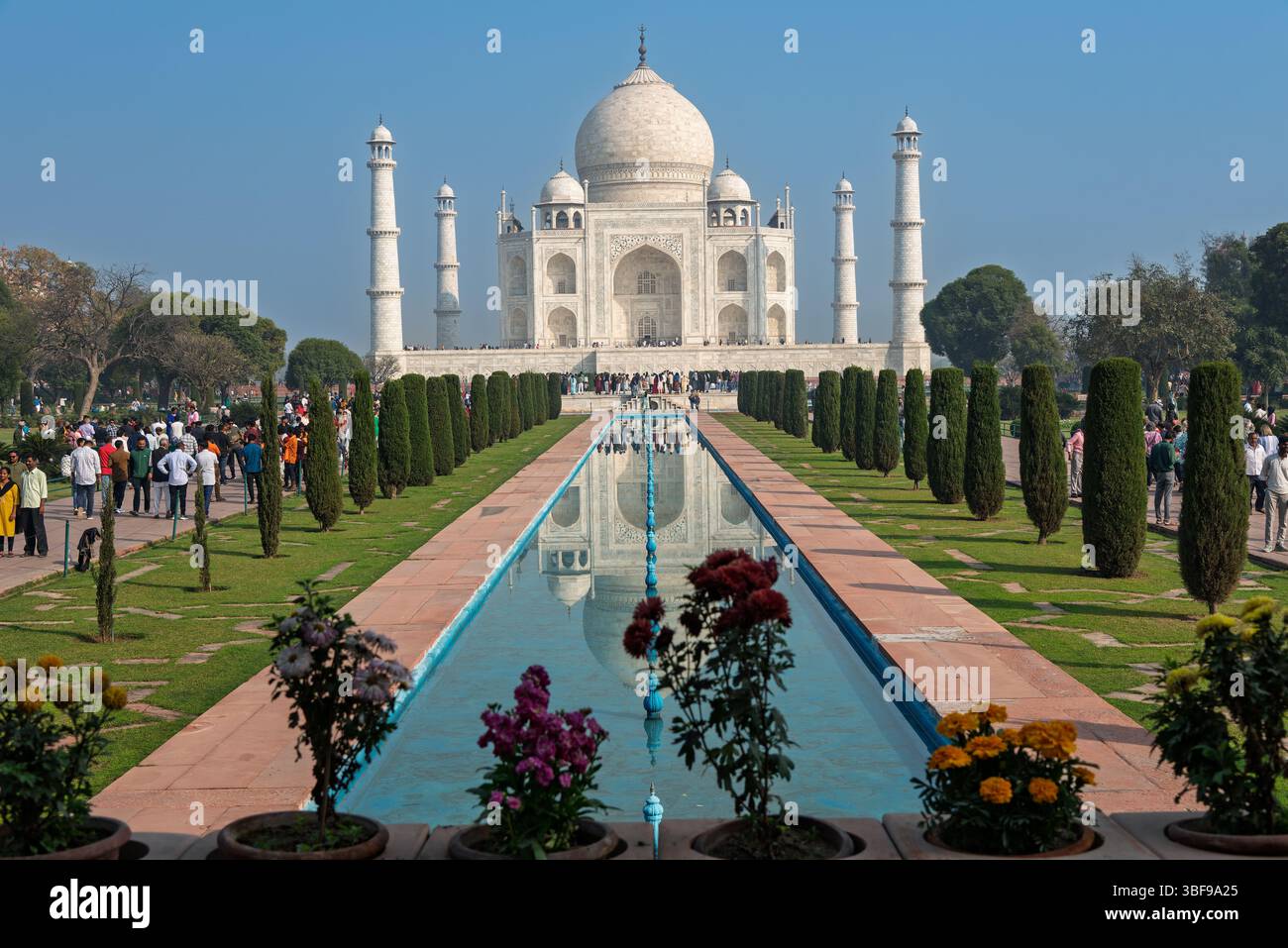 The Taj Mahal, Agra, India The Taj Mahal, located in Agra, Uttar ...