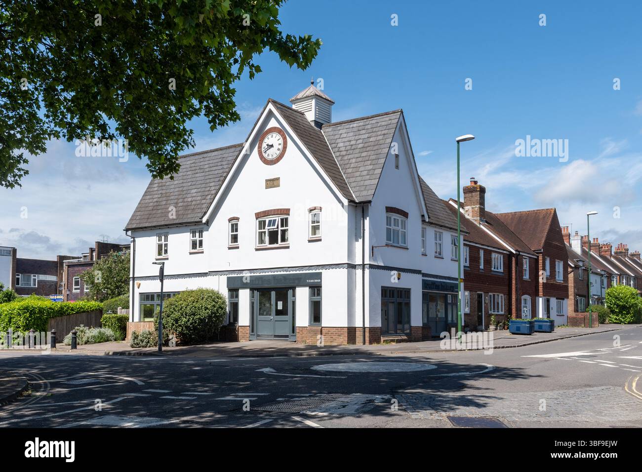 Billingshurst, West Sussex, England, UK. The corner of High Street and ...
