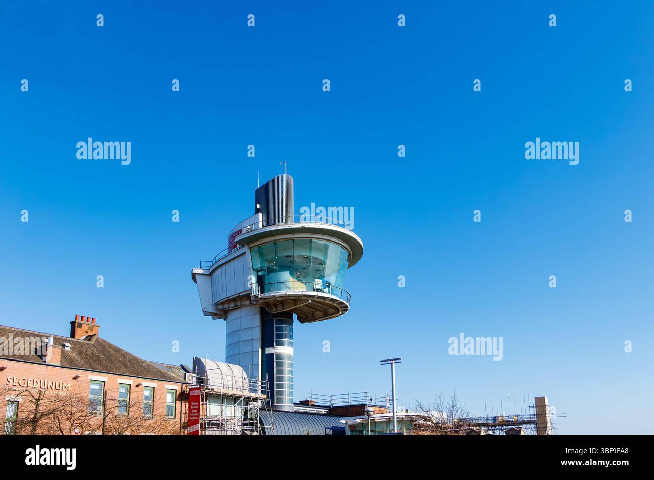 Modern tower with glass viewing area of segedunum roman wall site above ...