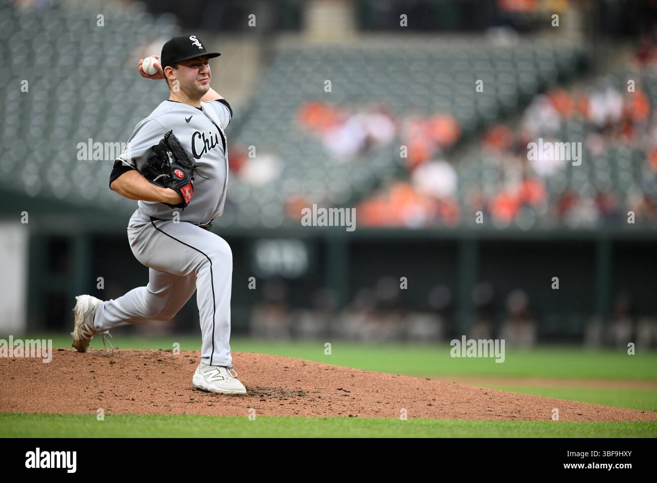 Chicago White Sox starting pitcher Jared Shuster (51) in action during ...