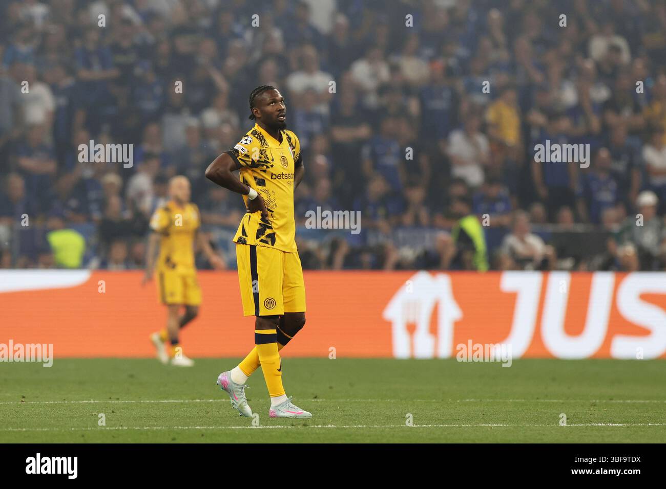 Inter Milan's Marcus Thuram reacts after PSG scored second goal during ...