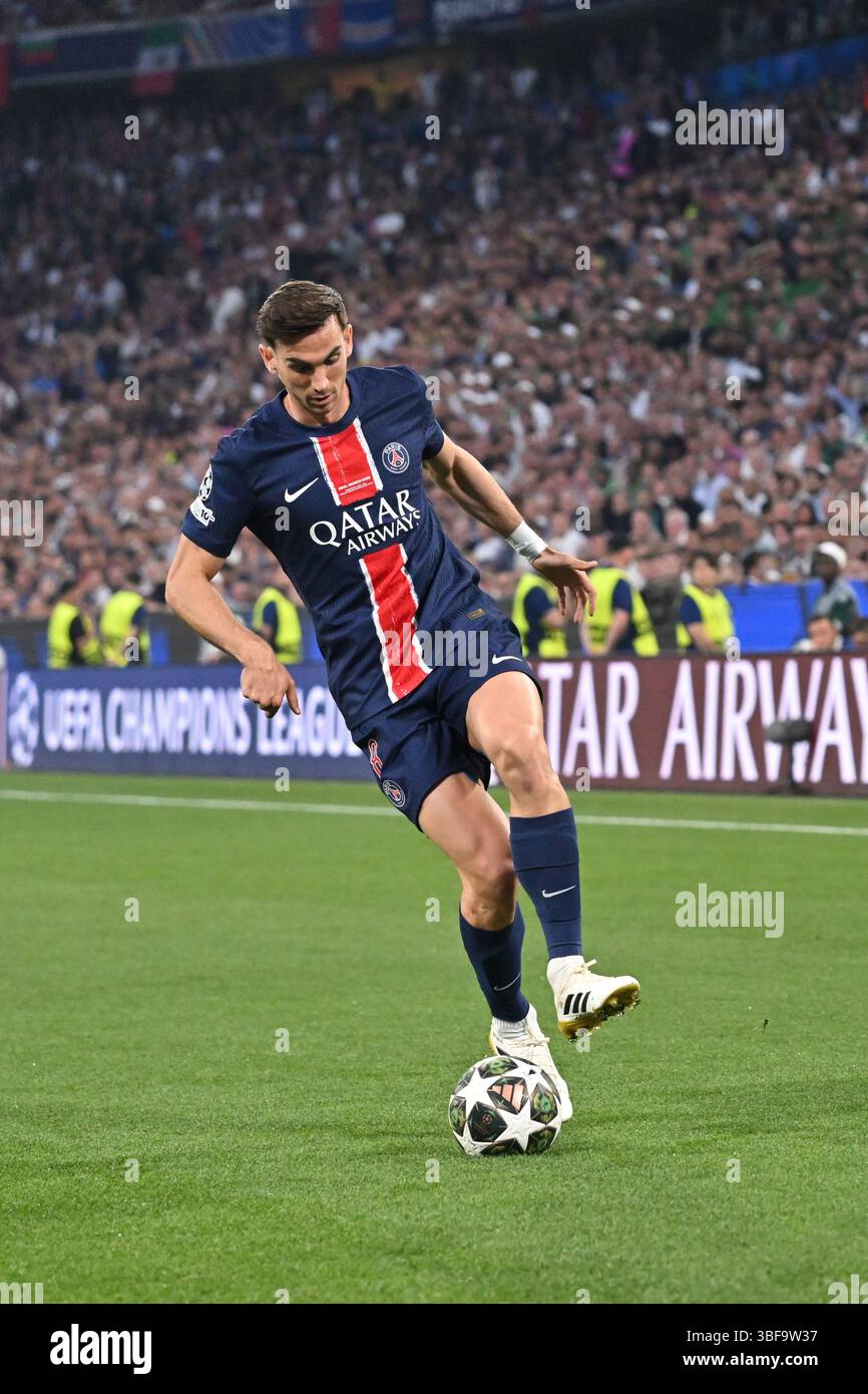 Fabian ruiz final inter psg hi-res stock photography and images - Alamy