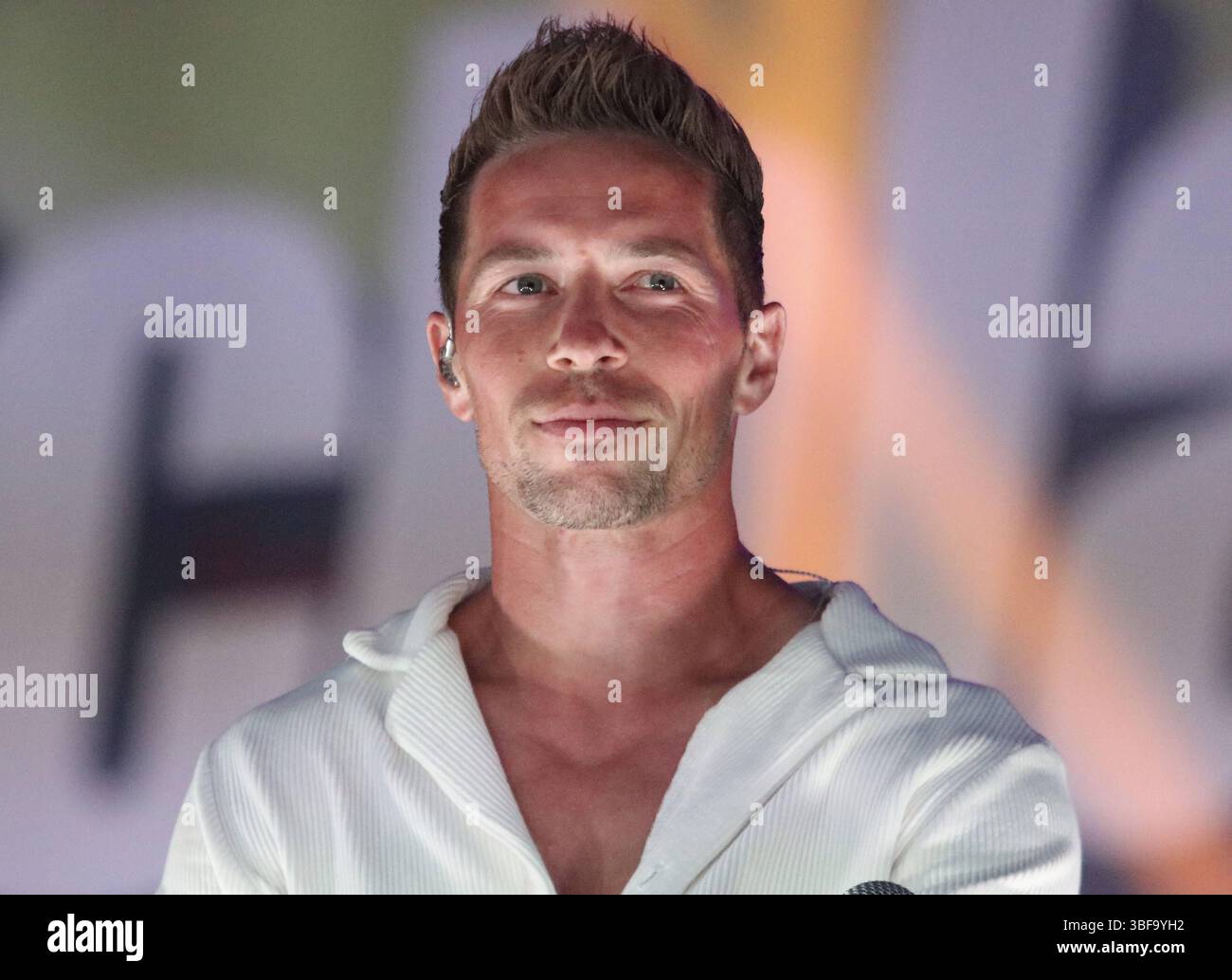 Schlagersänger Ramon Roselly Auftritt beim SchlagerOlymp am 31.05.2025 ...